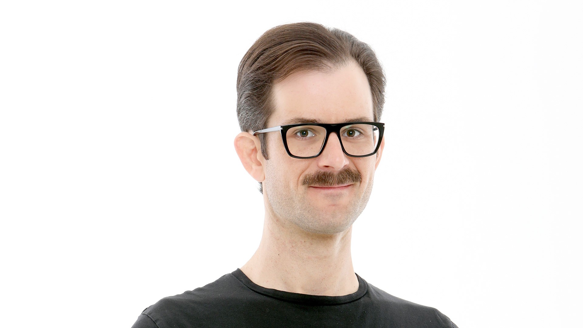 Alex Leanse Buyers Guide Staff Editor | Motortrend